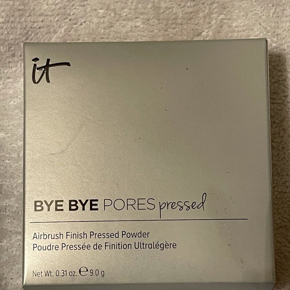 it cosmetics | Makeup | It Cosmetics Bye Bye Pores Pressed Translucent ...